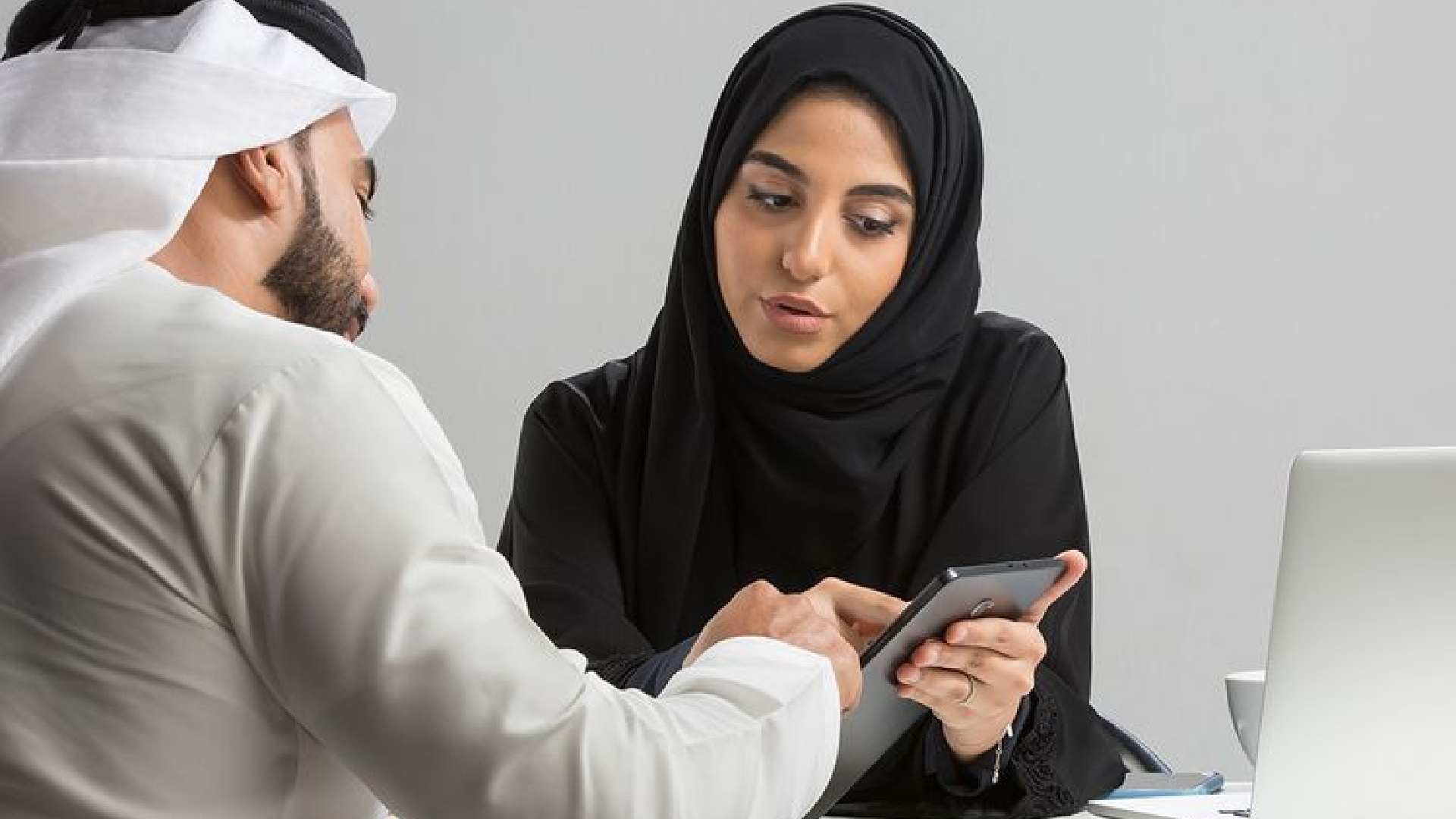 All about the mandatory registration of Emirati employees in the ...